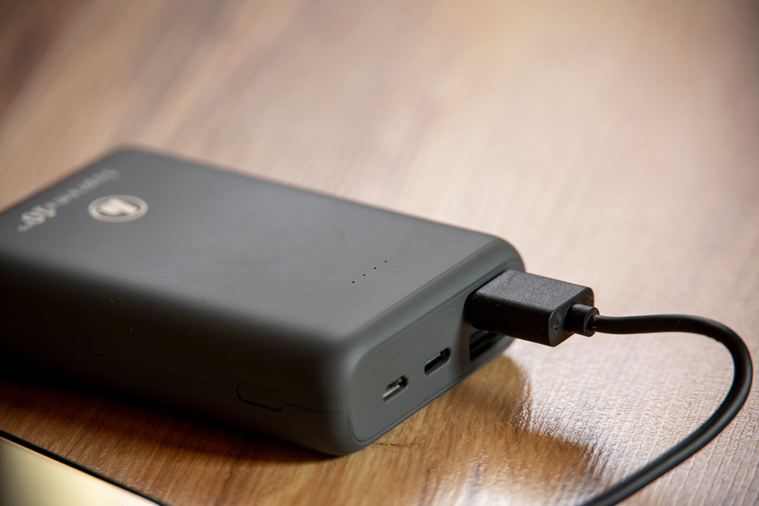 Hama Power Pack Supreme 10HD test powerbanku 10000 mAh