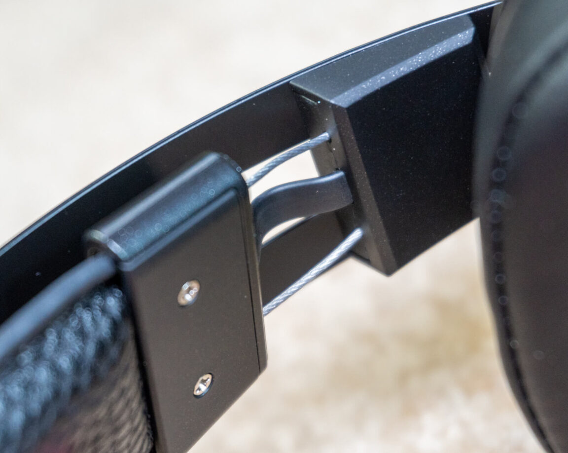 Test Genesis Radon 720 z małym i ukrytym mikrofonem